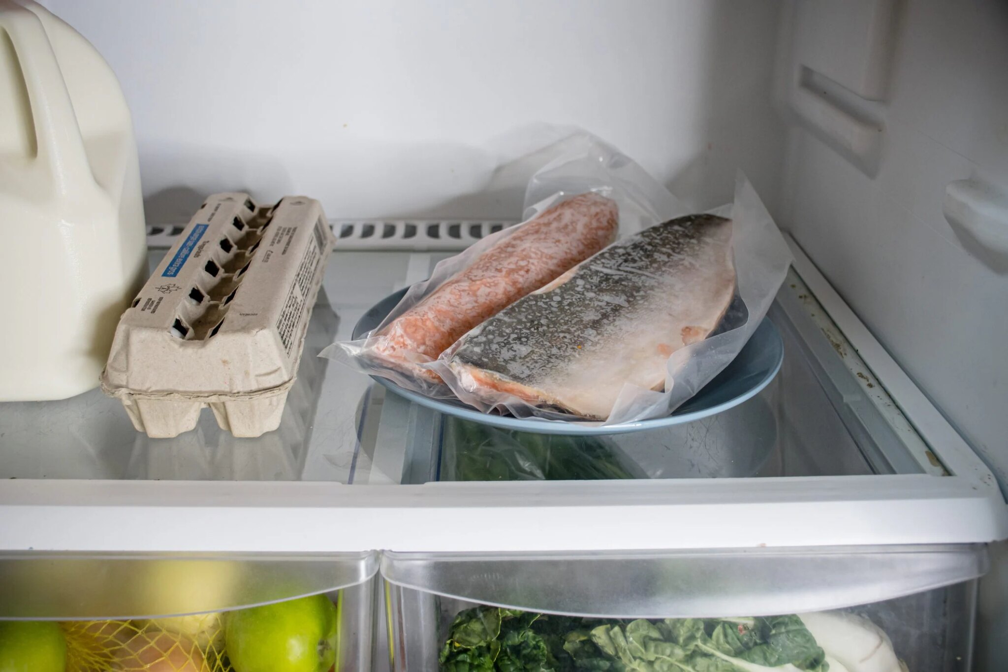 How is it best to defrost frozen food? The safest method is the ...